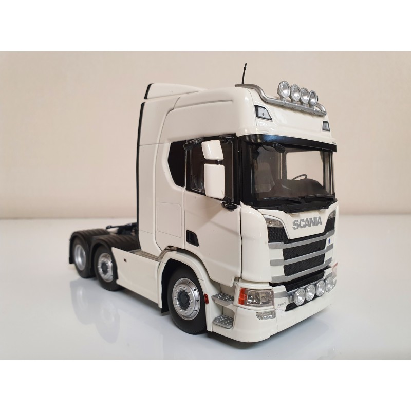 Scania R500 6X2 White 1:32 Scale